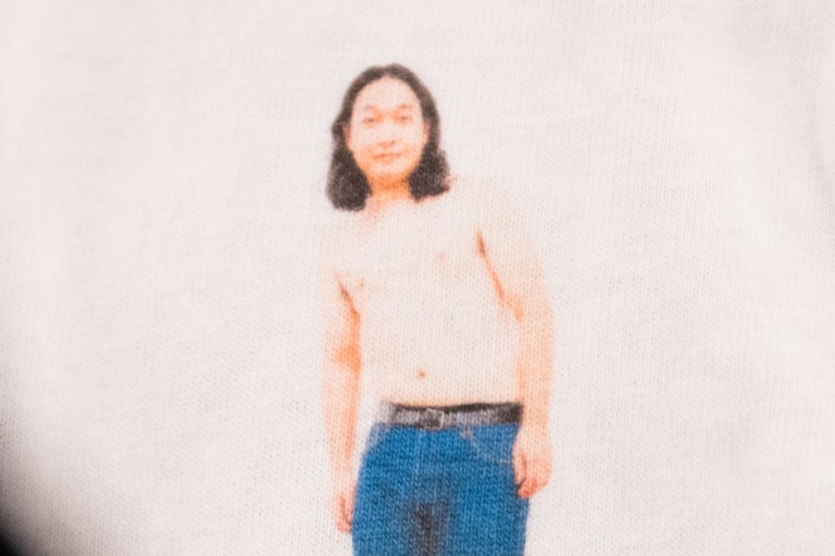 かが屋・加賀翔、ちょっと変わったオフィシャルグッズ【QJWebカメラ部】 - QJWeb クイック・ジャパン ウェブ