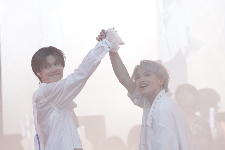 BUDDiiSが初の野音ワンマンでのぞかせた“ポップスター”の風格【独占写真あり】 - QJWeb クイック・ジャパン ウェブ