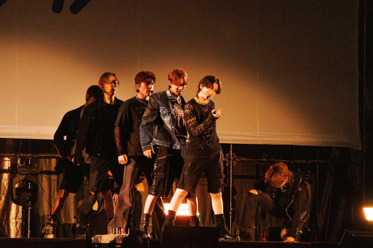 &TEAM、デビュー1周年イベントで証明した9人の“成長と進化”。K「簡単な道のりではなかった」【写真100枚】 - QJWeb クイック・ジャパン ウェブ