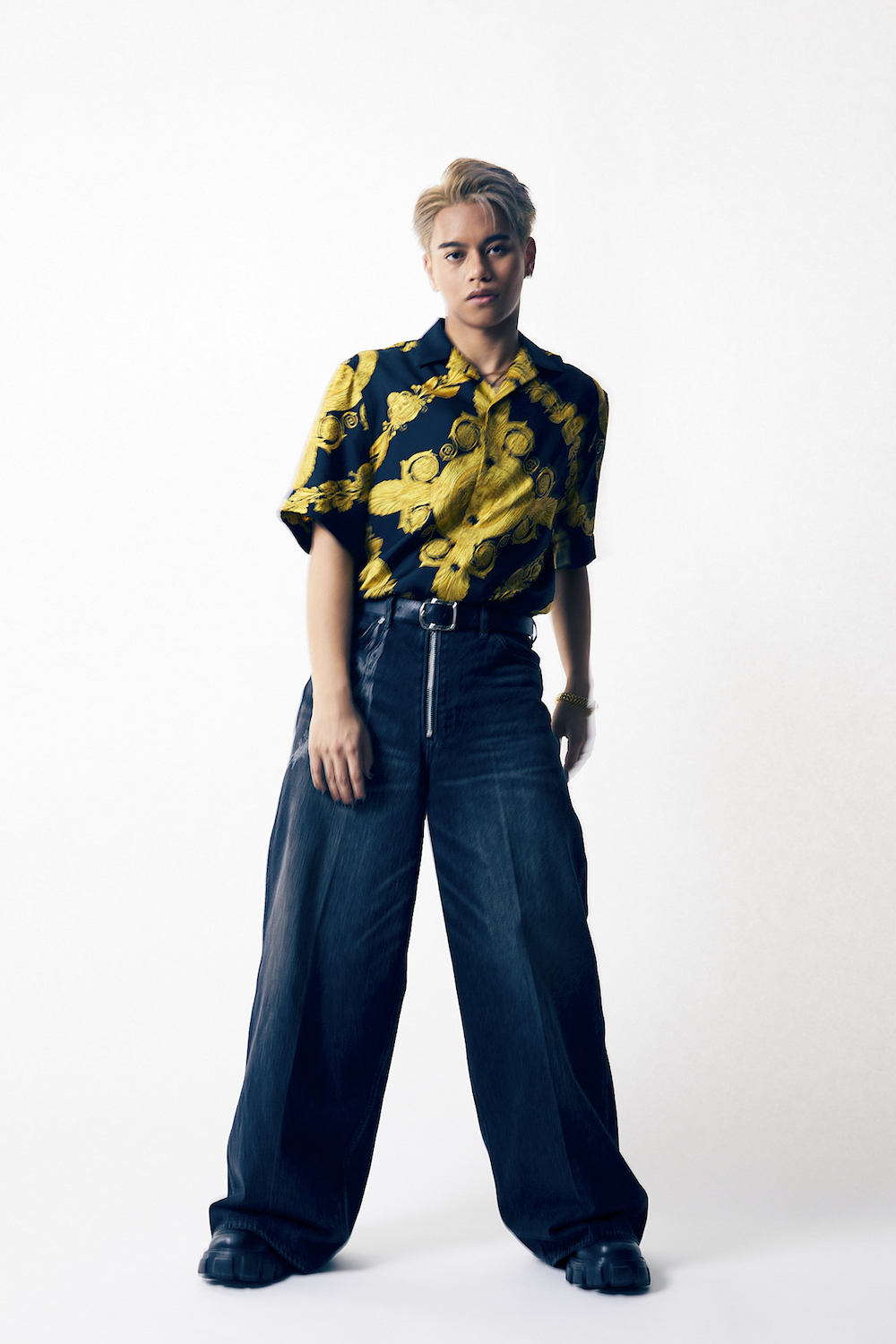 REIKO、デビューを実現した今語る「音楽しか居場所がなかった」ルーツと「世界で活躍するのは大前提」の未来 - QJWeb クイック・ジャパン ウェブ