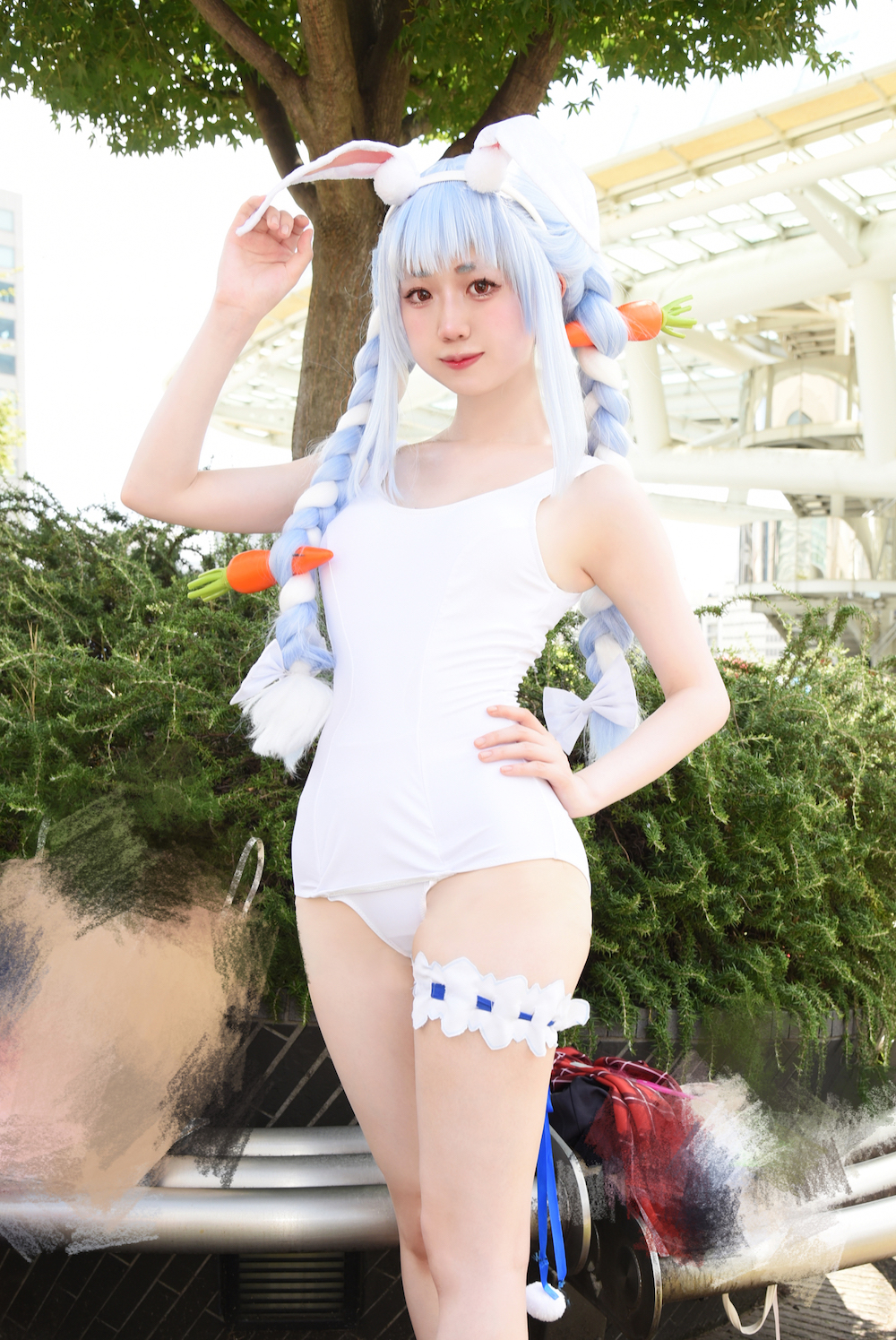 腰のくびれ＆艶のある脚”を再現するために…」ハイレグ美少女や人気VTuberに扮するコスプレイヤーたちに聞いた“こだわり” - QJWeb クイック・ジャパン ウェブ