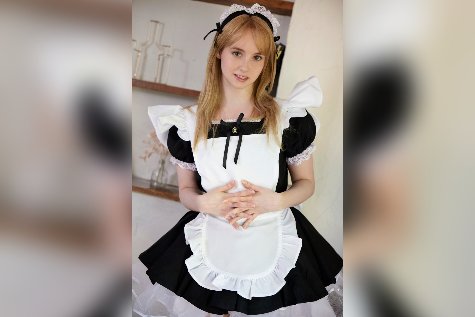 イギリス出身“黒船天使”、カレンダーでメイド服姿を公開！「2024年はジェマ・ルイーズでいっぱいの年にして」 - QJWeb クイック・ジャパン ウェブ