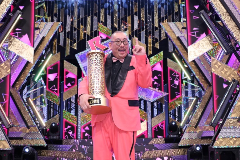 芸歴20年目の『R-1グランプリ』新王者・街裏ぴんく。胸に刻んだ“シショウ”のひと言「続けるのもセンス」 - QJWeb クイック・ジャパン ウェブ