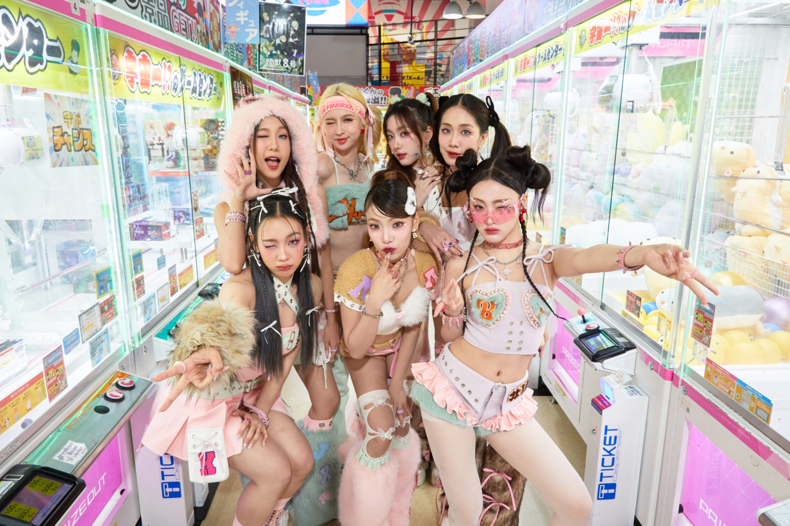 【全80ページ】タイNo.1ガールズグループのフォトブック、日本とタイで同時発売『4EVE in TOKYO おもいでトリップ！』 - QJWeb クイック・ジャパン ウェブ