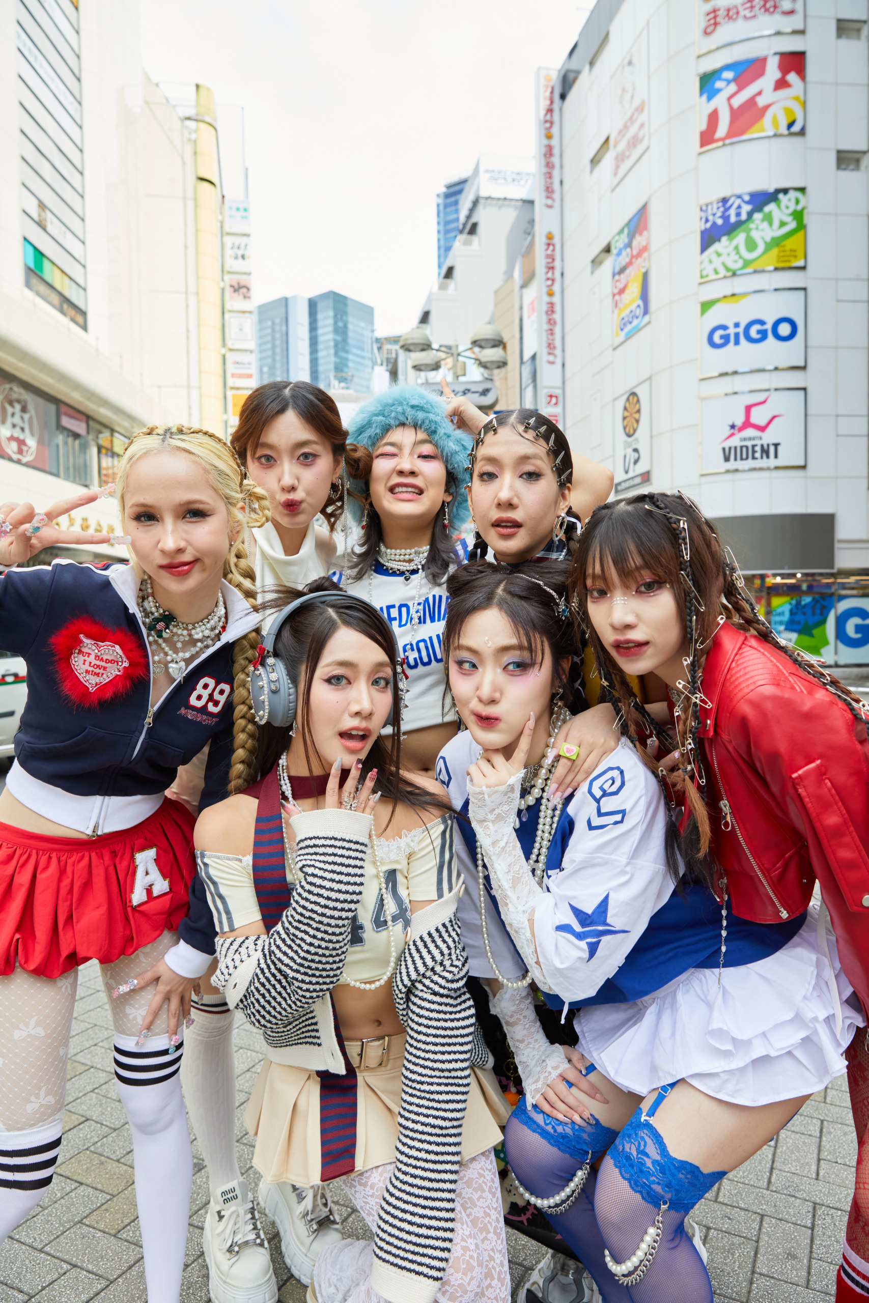 MV再生1.2億回超！ タイのNo.1ガールズグループ・4EVEが『Quick Japan』vol.173 裏表紙＆第2特集に登場 - QJWeb クイック・ジャパン ウェブ