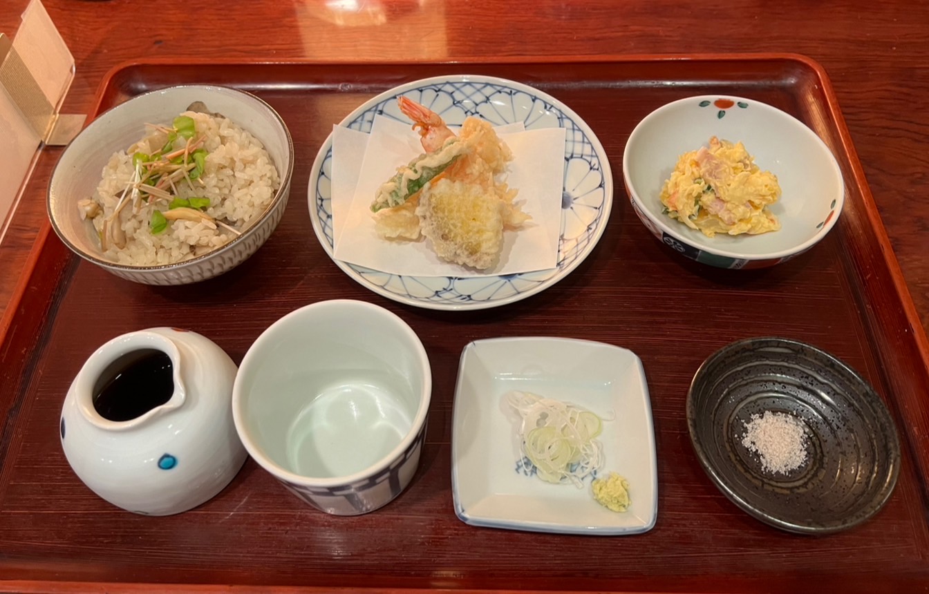 福井俊太郎（GAG）連載「指が輝いてる人はピザ食べた人」第15回【市ケ谷×手打そば 大川や×大人幼稚判断の基準】 - QJWeb クイック・ジャパン ウェブ