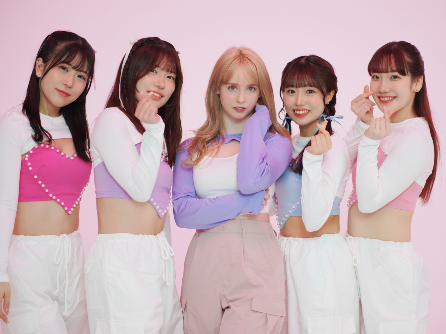 黒船天使、念願の日本歌手デビュー。亡き祖父へ捧げたもの「きっと私を誇りに思ってくれている」＜ジェマ・ルイーズの航海日誌 #25＞ - QJWeb クイック・ジャパン ウェブ